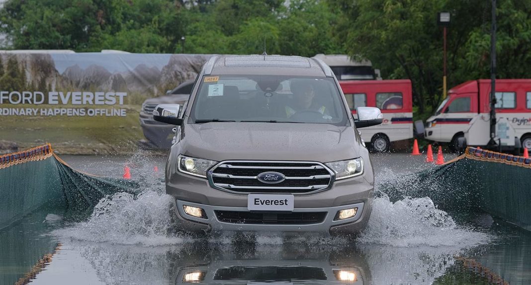 So sánh Toyota Fortuner Legender 2.8 và Ford Everest Titanium 2.0 AT