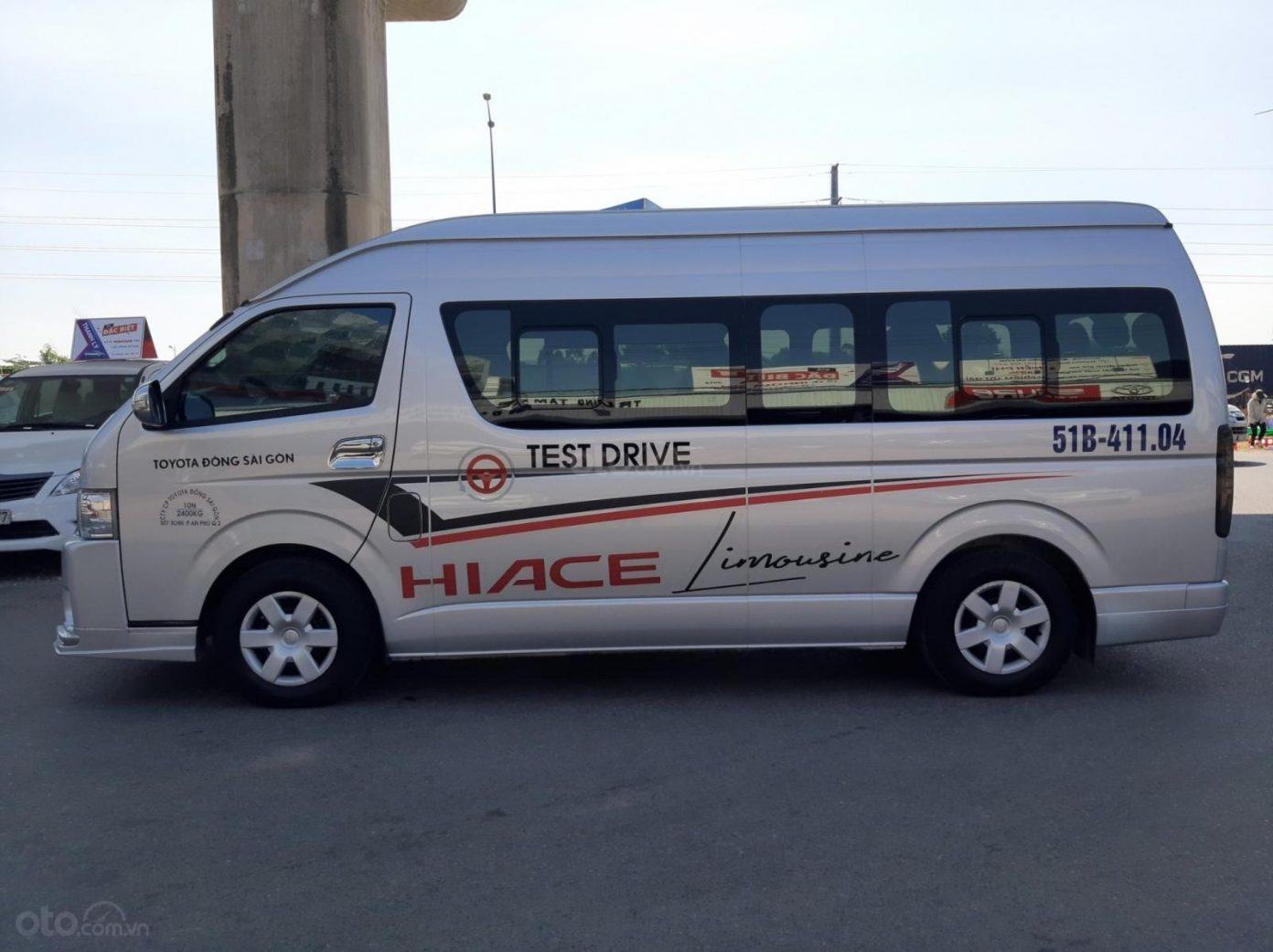 Toyota Hiace Limousine,“Chuyên cơ mặt đất” lý tưởng dành cho khách VIP