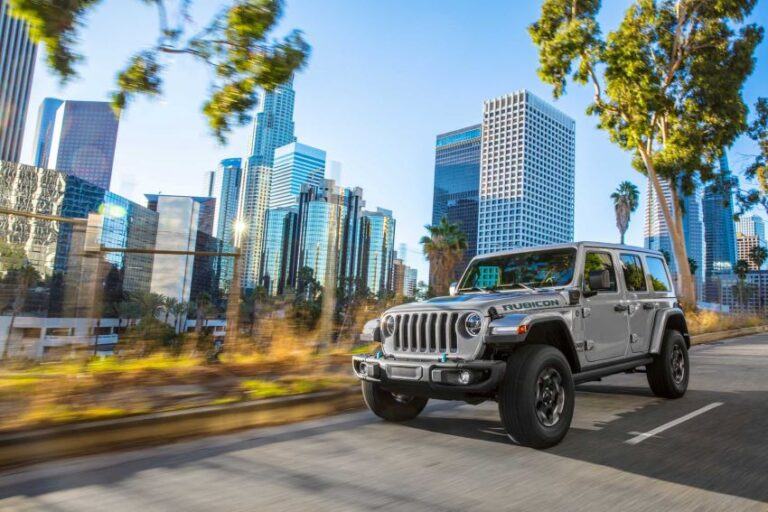 Jeep Wrangler 2026: Giá lăn bánh khuyến mãi - Đánh giá TSKT - Trả góp